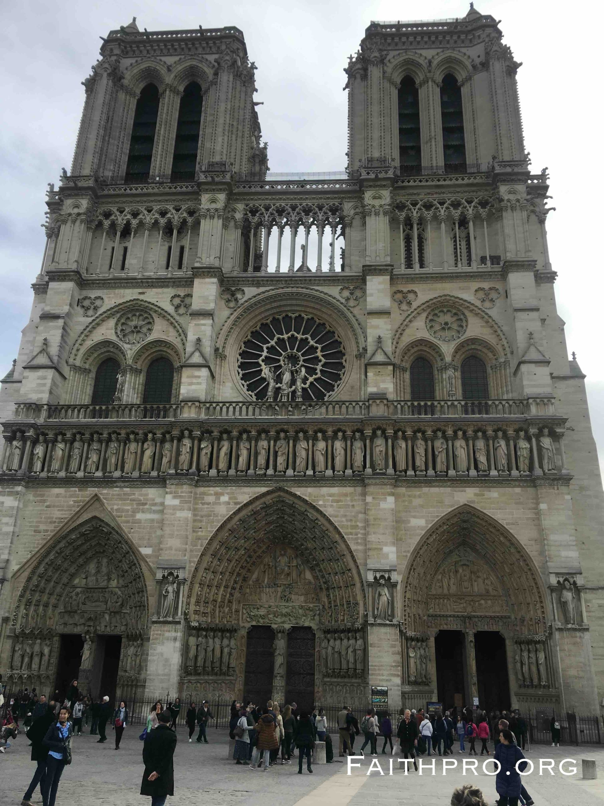 NotreDam2016exterior | FaithPro.org